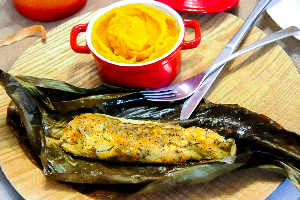 Papillotes (Ndomba) de bar au gingembre et au citron vert - Alice Pégie ...