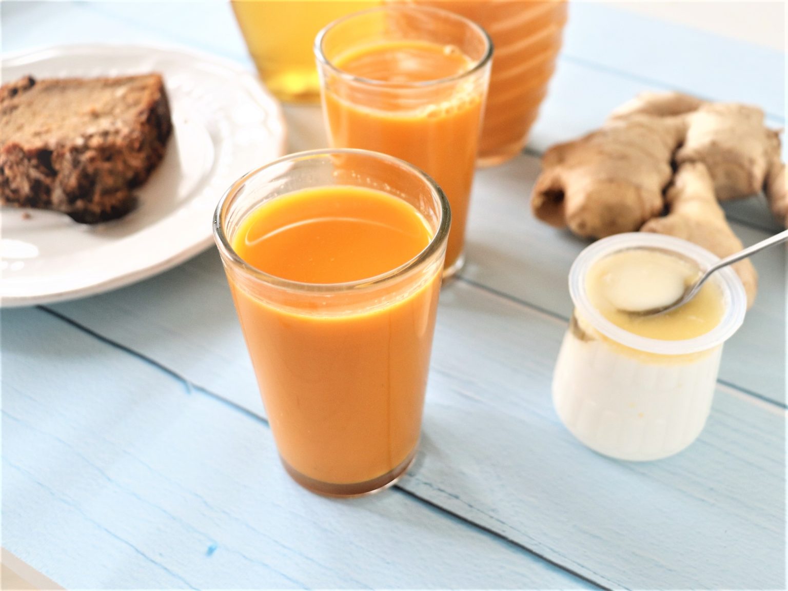 Jus de carottes, pommes, gingembre et citronnelle - Alice Pégie Cuisine